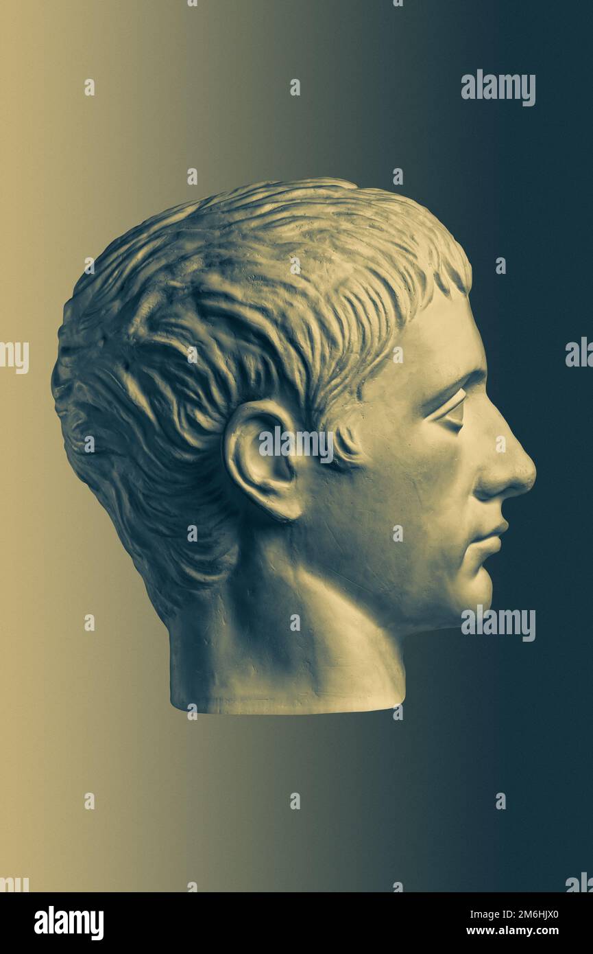 Collage artists hi-res stock photography and images - Alamy