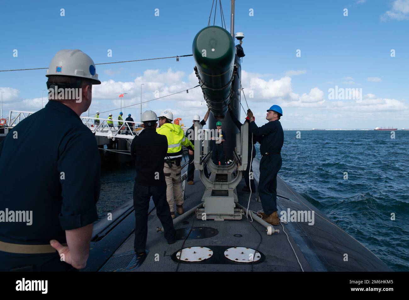 PERTH, Australia (April 28, 2022) – Sailors assigned to the Los Angeles ...