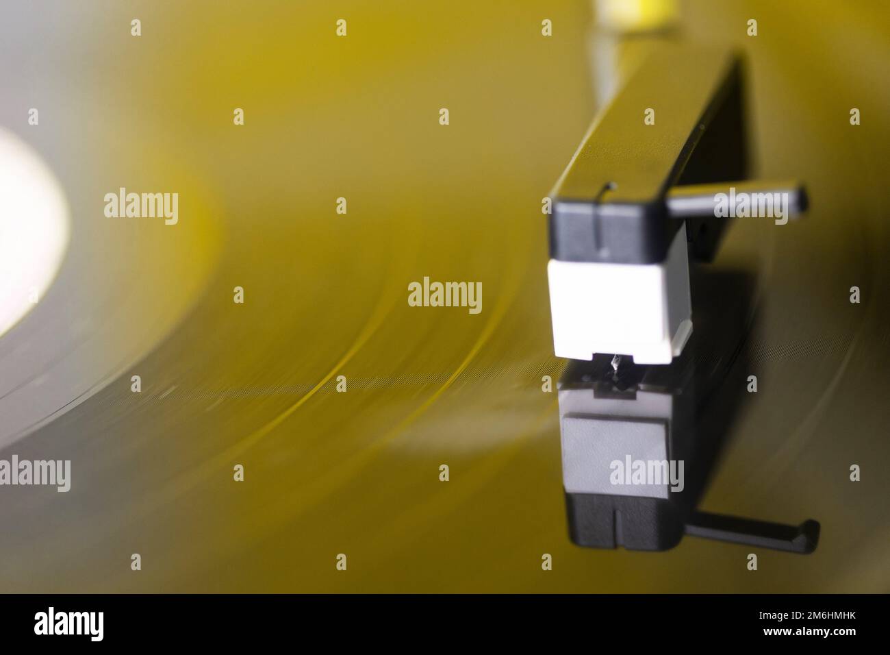 Turn table spinning vinil disc hi-res stock photography and images - Alamy