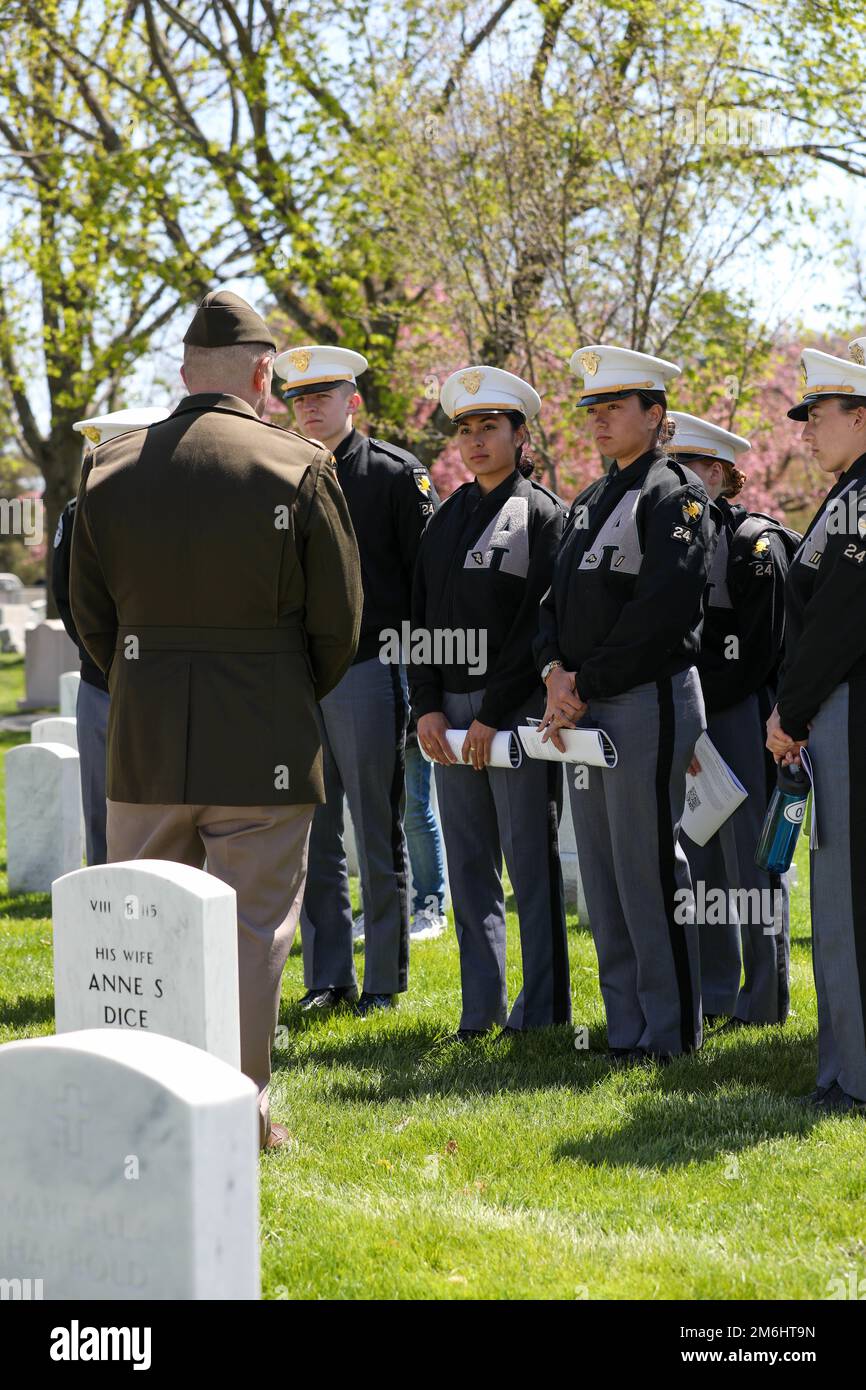 Maj. Benjamin Elliot speaks on the behalf of a fallen friend, 1st Lt ...