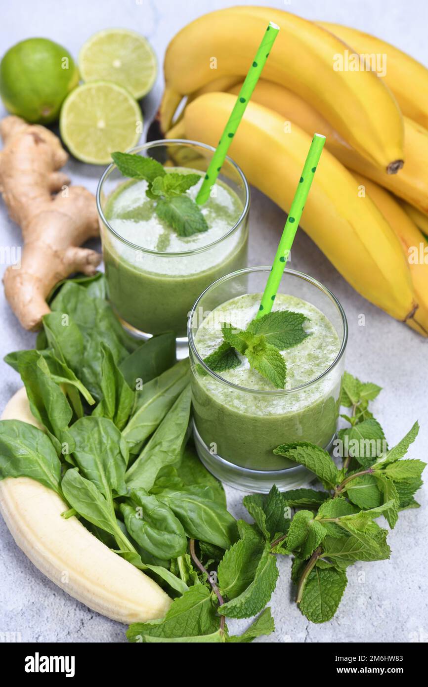 Spinach detox drink Stock Photo - Alamy