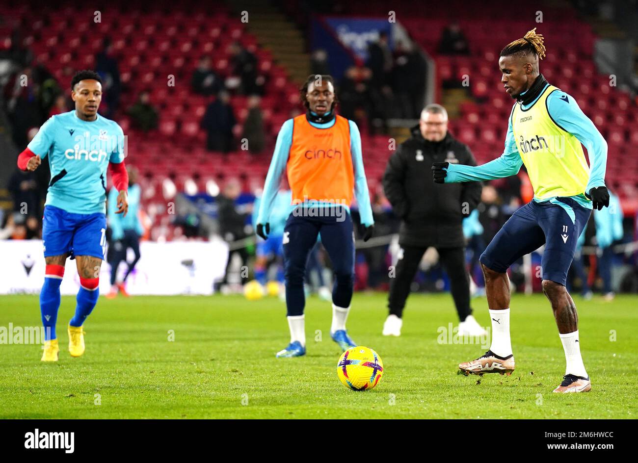 Crystal Palace's Wilfried Zaha (right) and Nathaniel Clyne (left ...