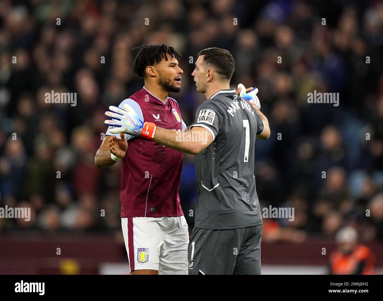 Emiliano martinez tyrone mings 2023 hi-res stock photography and images ...