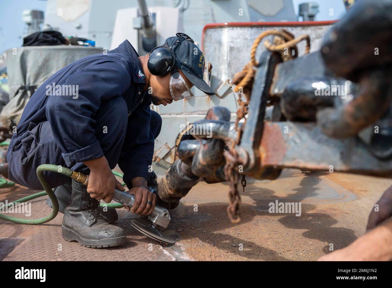SAN DIEGO (28APR22) – Boatswain’s Mate 3rd Class Cameron Henderson ...