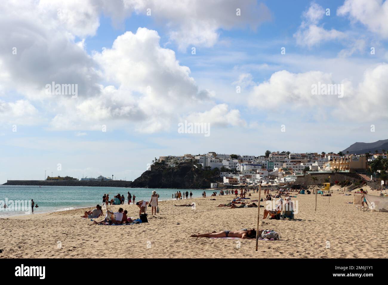 View over the beach Playa del Matorral to Morro Jable Stock Photo - Alamy