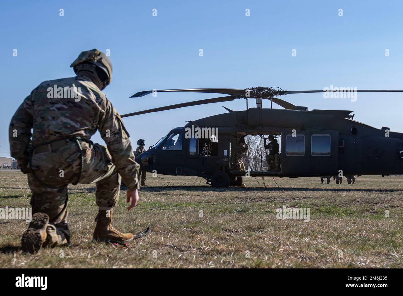 Fort Drum, N.Y. - 10th Mountain Division Light Fighter School trainers ...