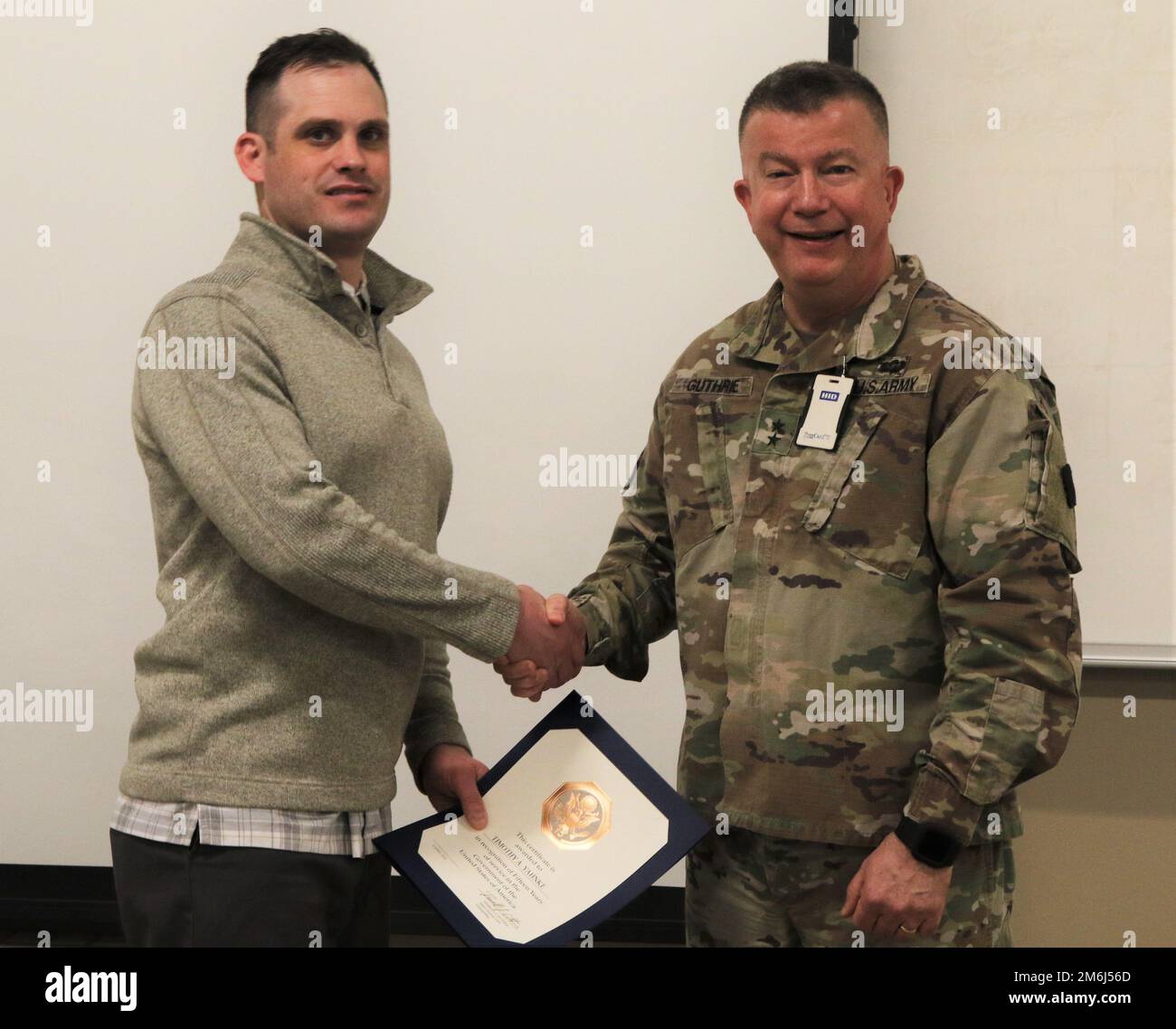 First lieutenant in the u s army hi-res stock photography and images ...