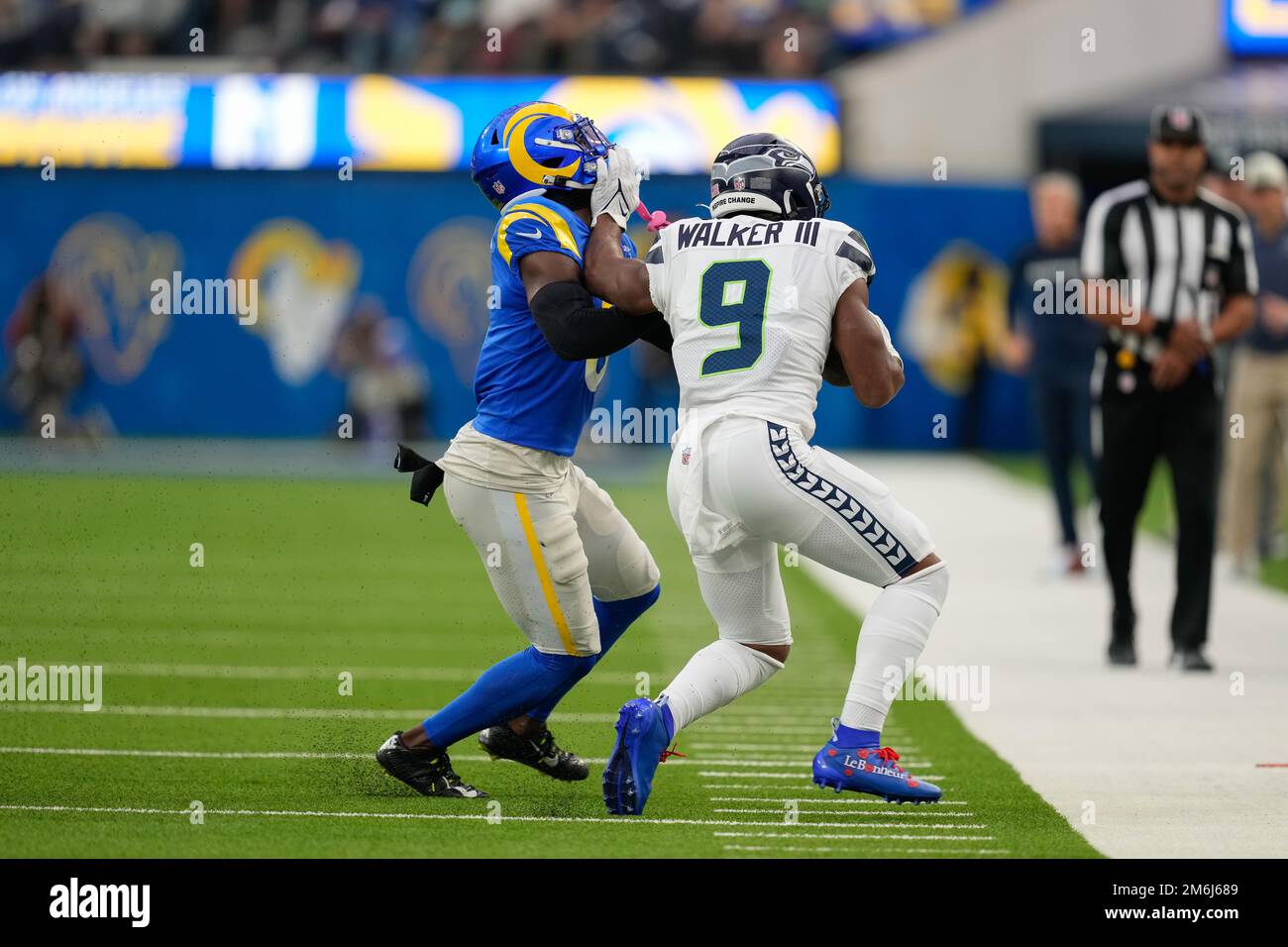 Kenneth walker iii seahawks hi-res stock photography and images - Alamy