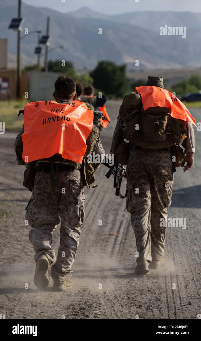 U.S. Marines compete in the 13th Annual Recon Challenge on Marine Corps ...