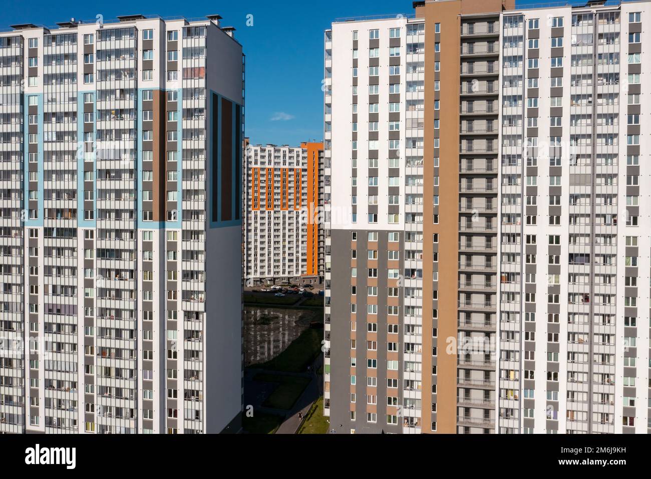 Aerial view apartment complex residential hi-res stock photography and ...