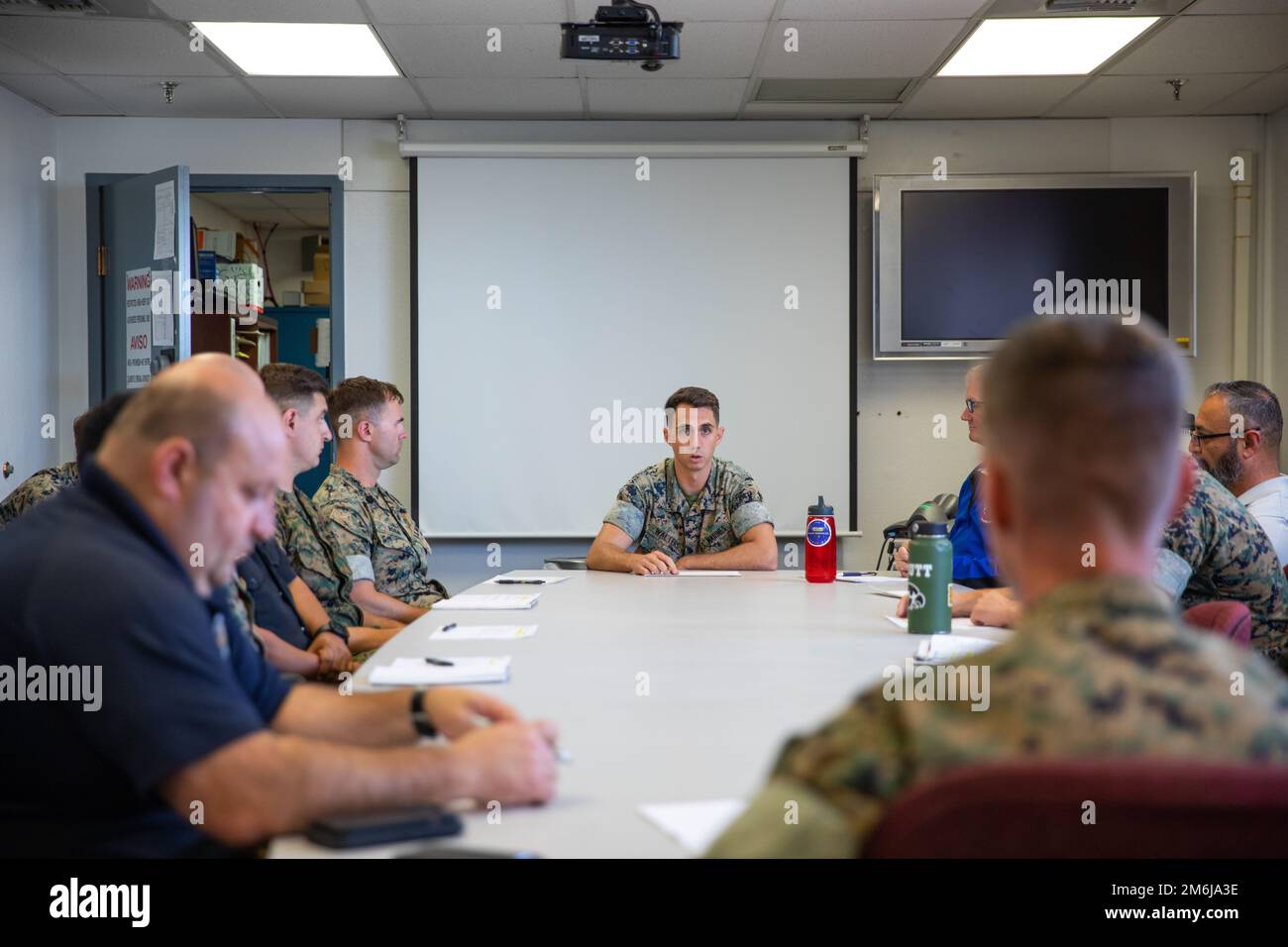 Commanders update brief hi-res stock photography and images - Alamy