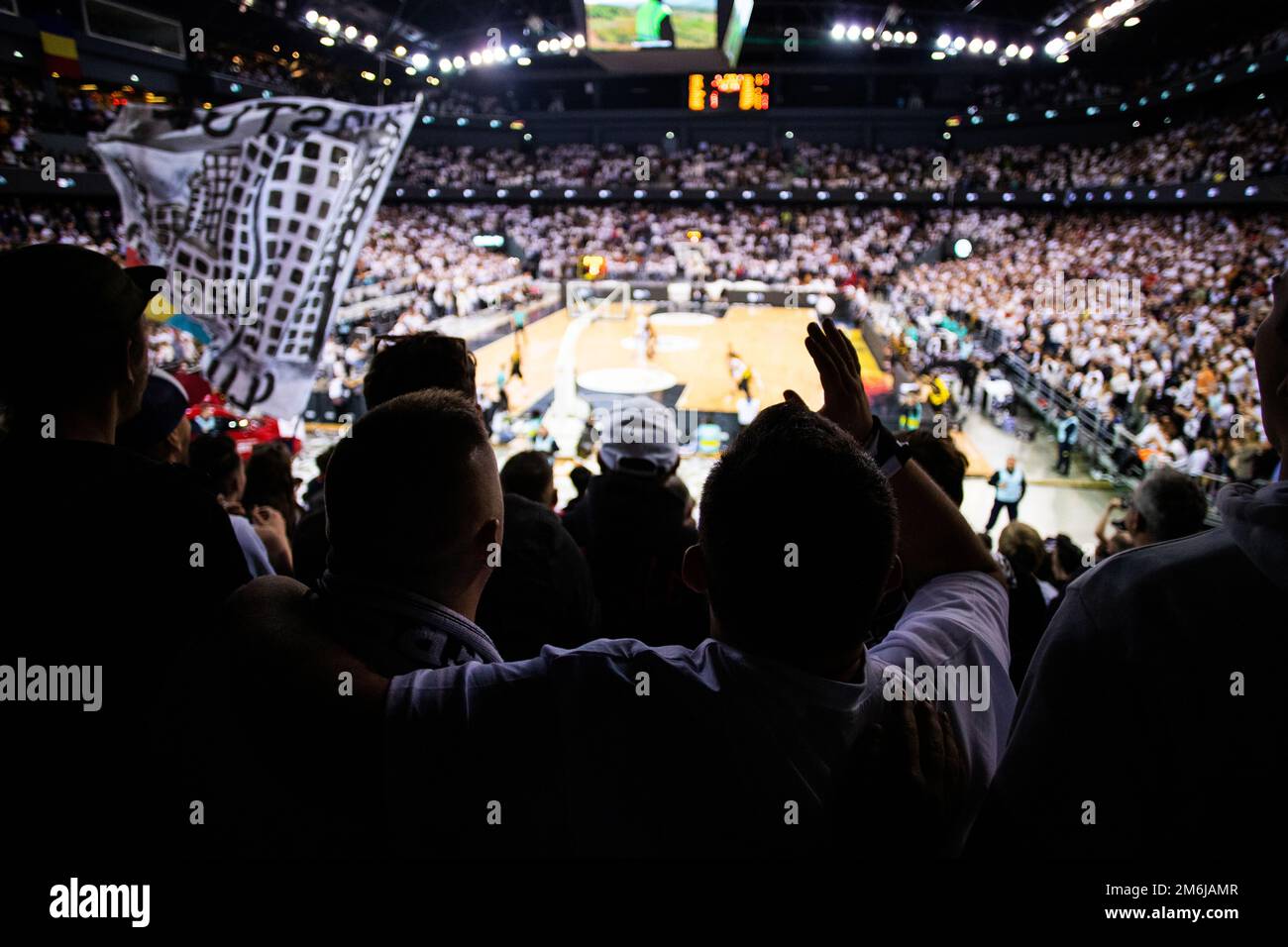 Nba Basketball Fans Cheering