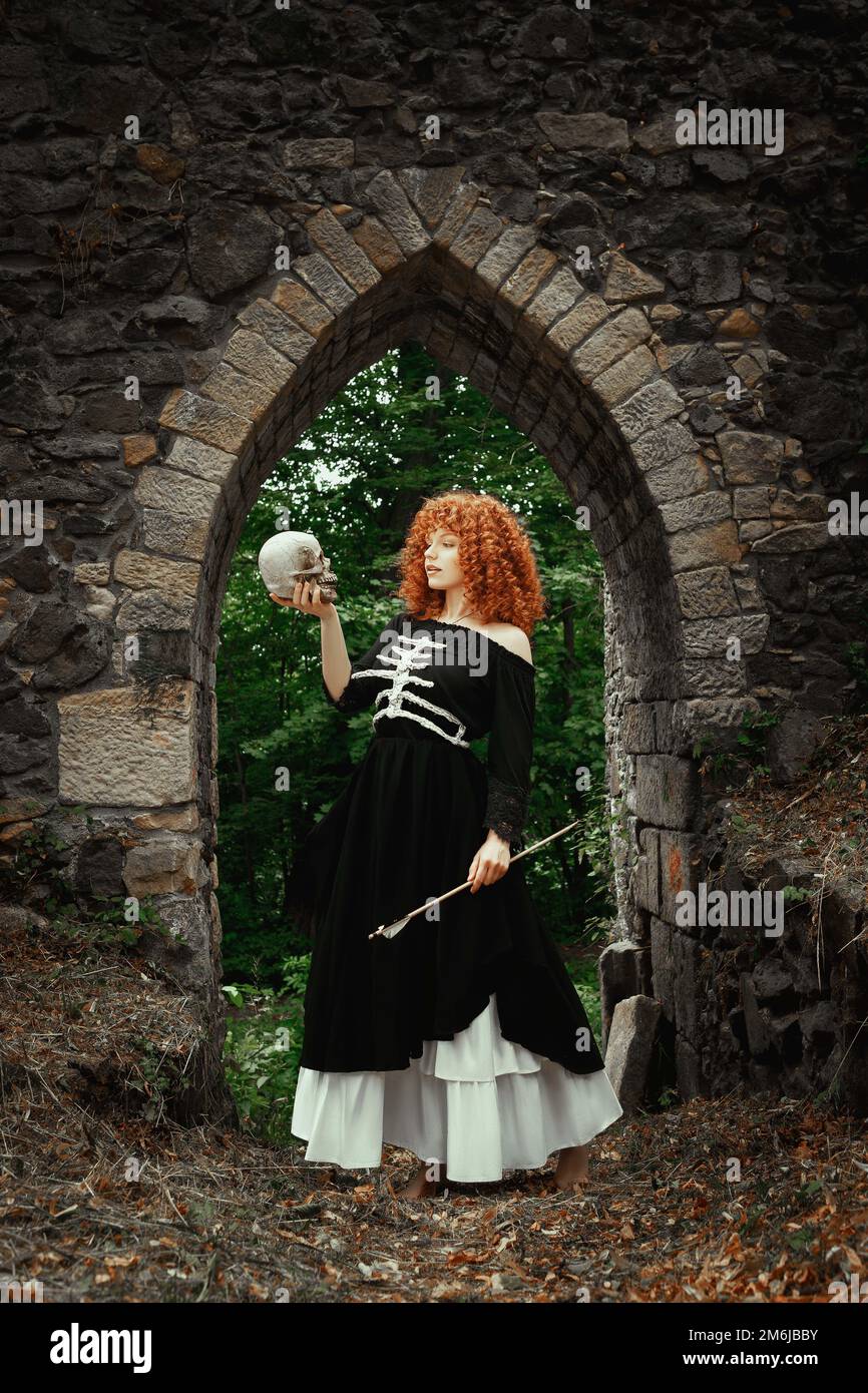 Historical warrior queen hi-res stock photography and images - Alamy