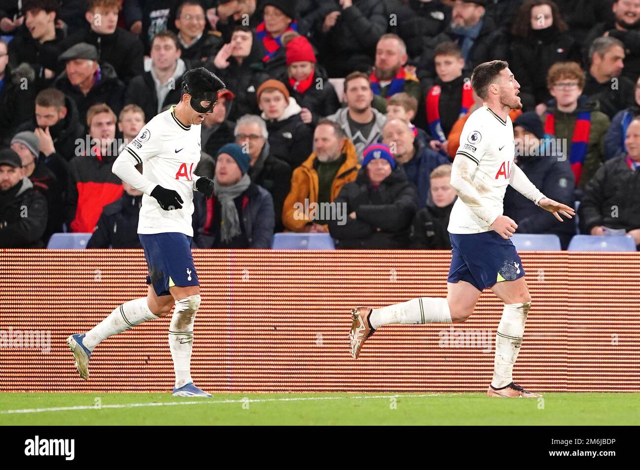 Team mate son heung min hi-res stock photography and images - Alamy