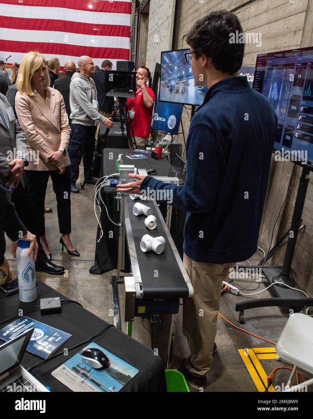 220428-DC740-N-1063 SAN DIEGO (April 28, 2022) Amanda Toman, Acting ...