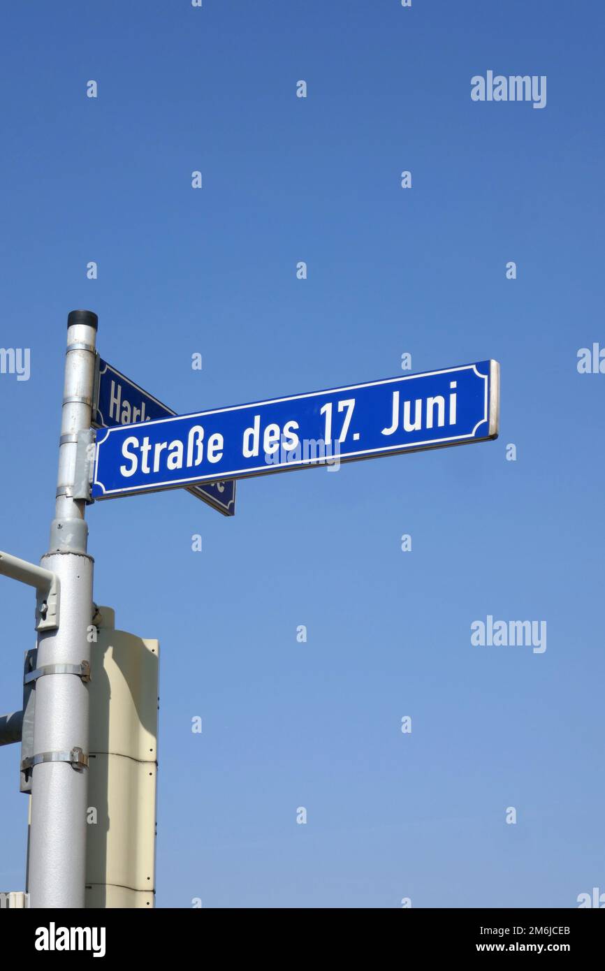 Volksaufstand in der ddr im jahr 1953 hi-res stock photography and ...