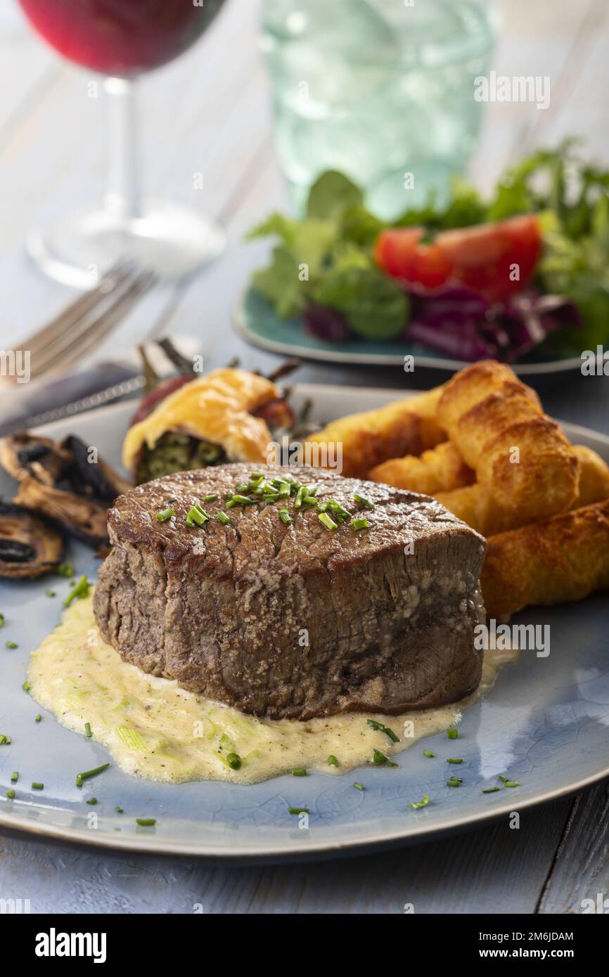 Close up cooked meat hi-res stock photography and images - Alamy