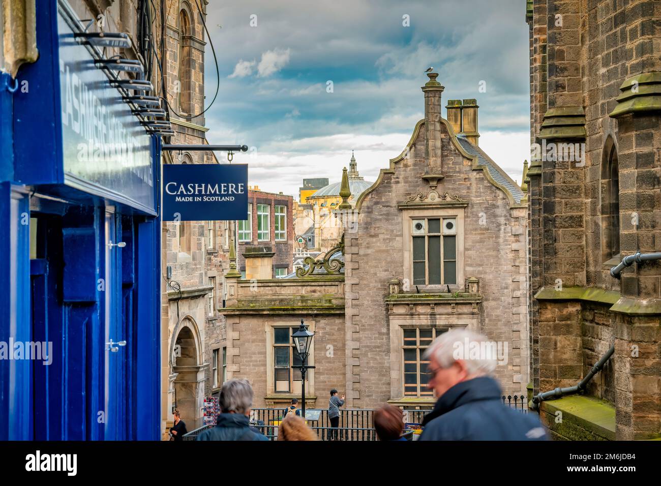 Edinburgh town sign hi-res stock photography and images - Alamy