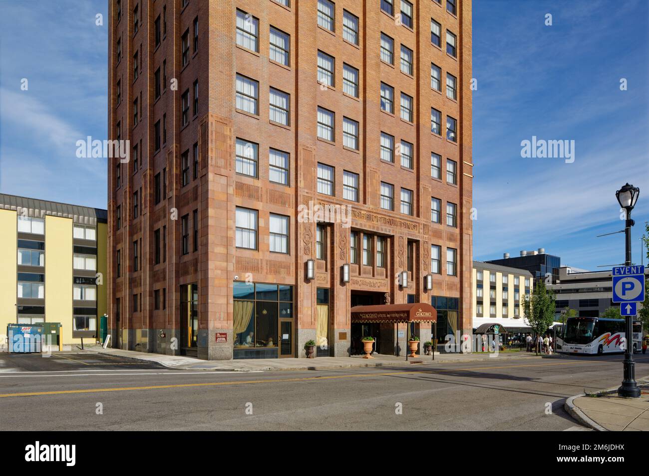 United Hotels Company of America built this art deco landmark in 1929 ...