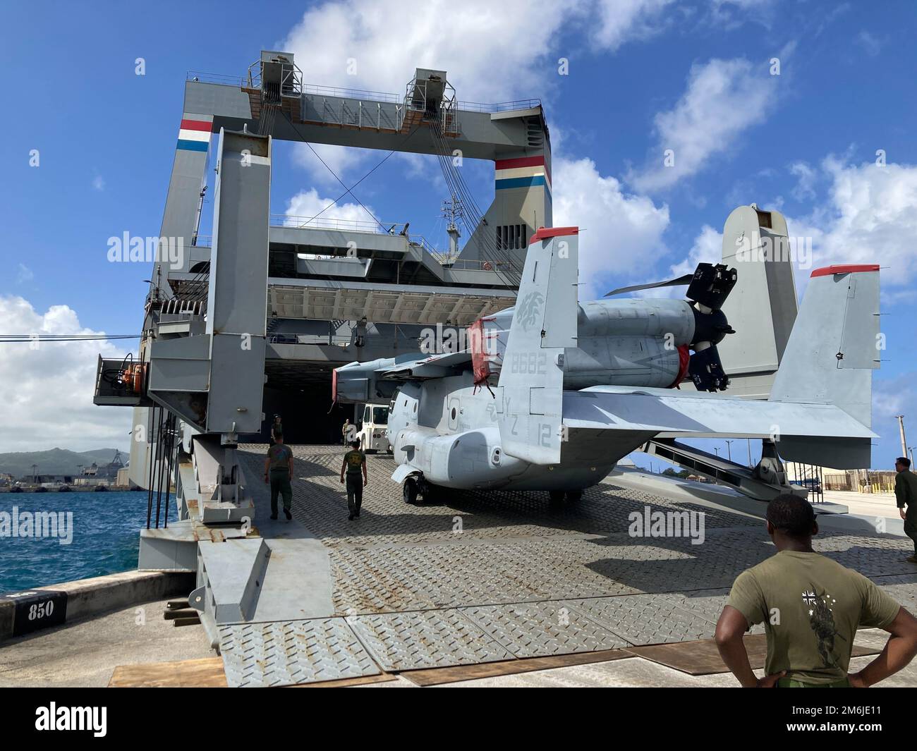 Ship fittings hi-res stock photography and images - Alamy