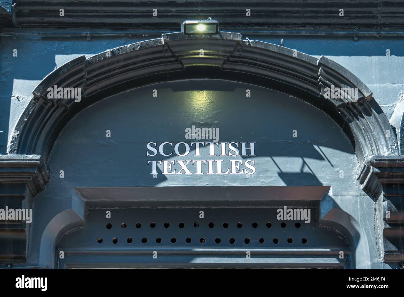 Scottish Textiles Store on the Royal Mile in Old Town Edinburgh ...