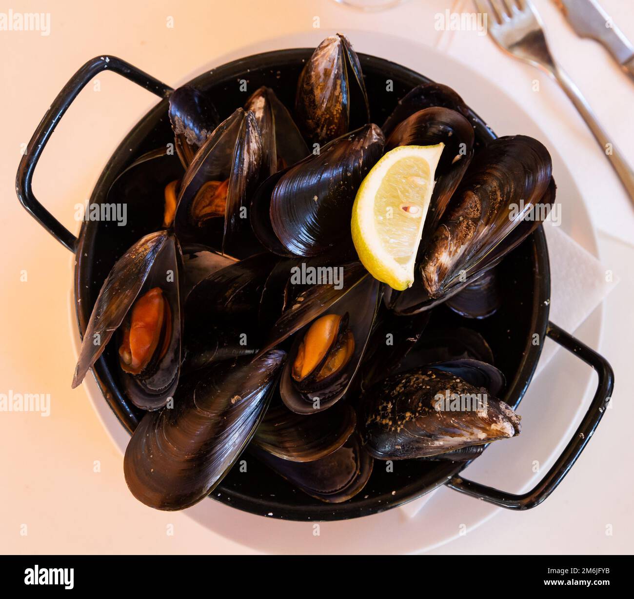 Steam cooked mussels Stock Photo - Alamy