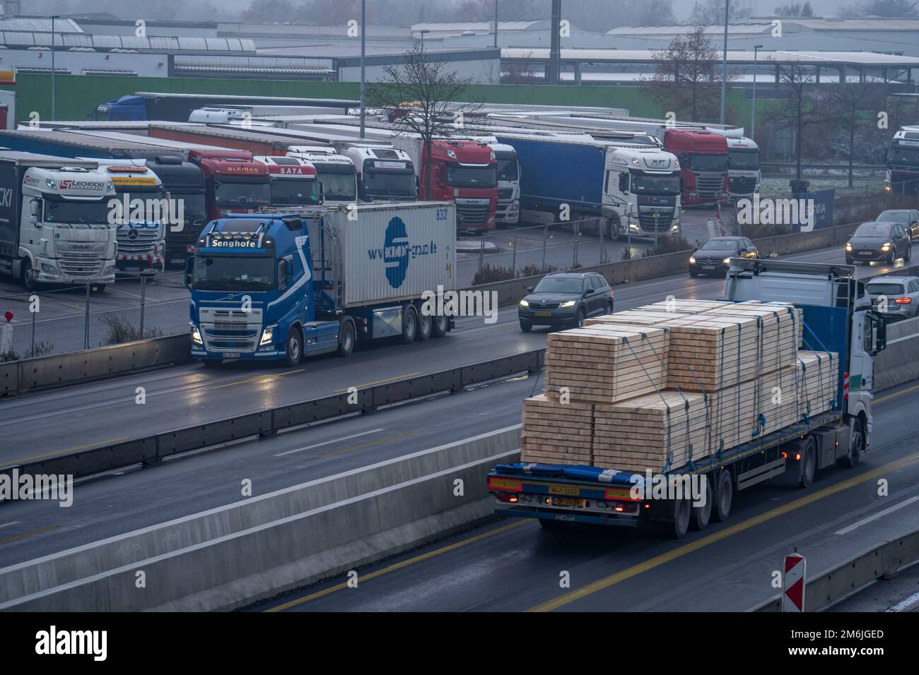 Heavy traffic on the A2 at the Bottrop-Süd service area, overcrowded ...