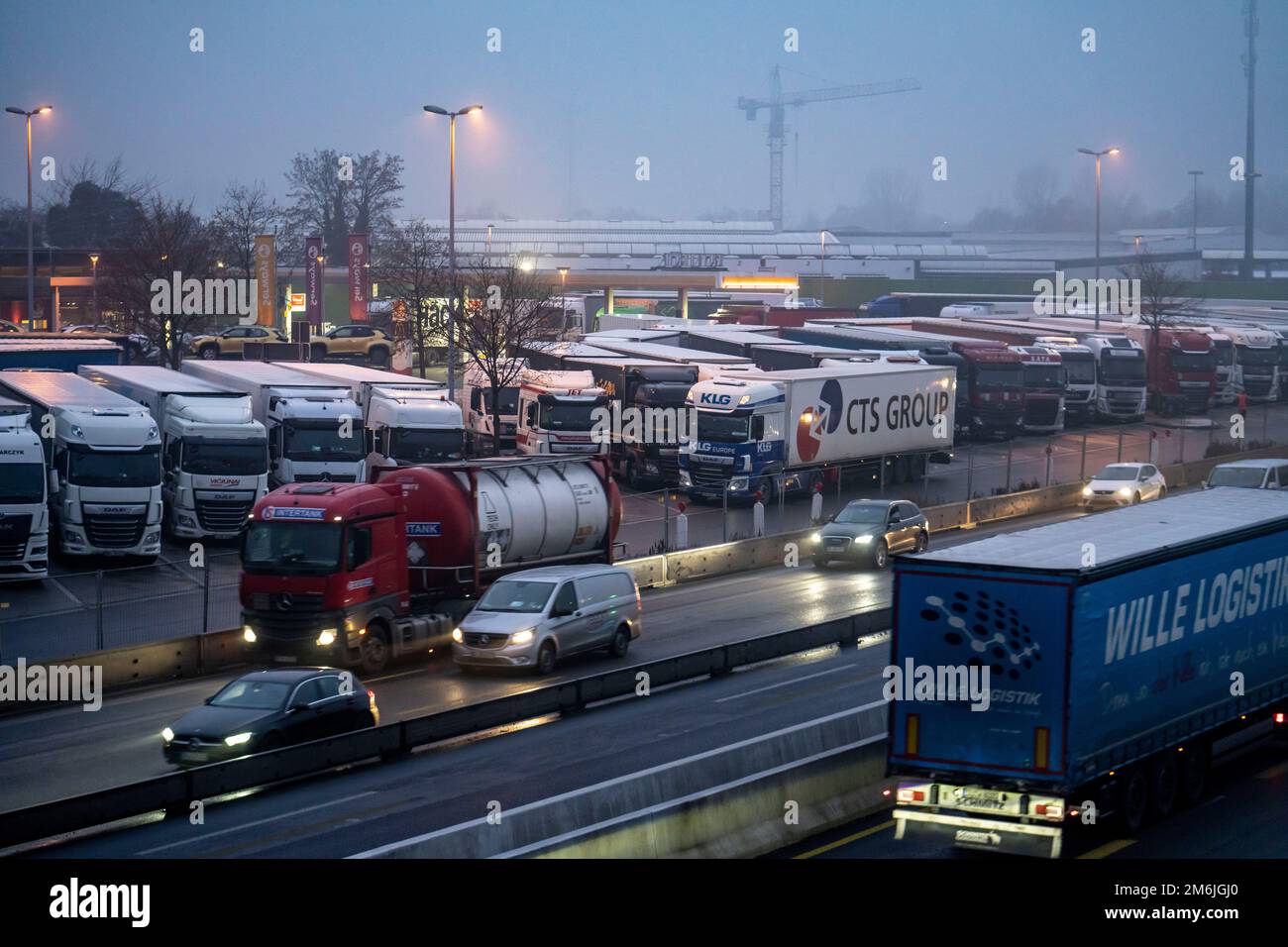 Heavy traffic on the A2 at the Bottrop-Süd service area, overcrowded ...