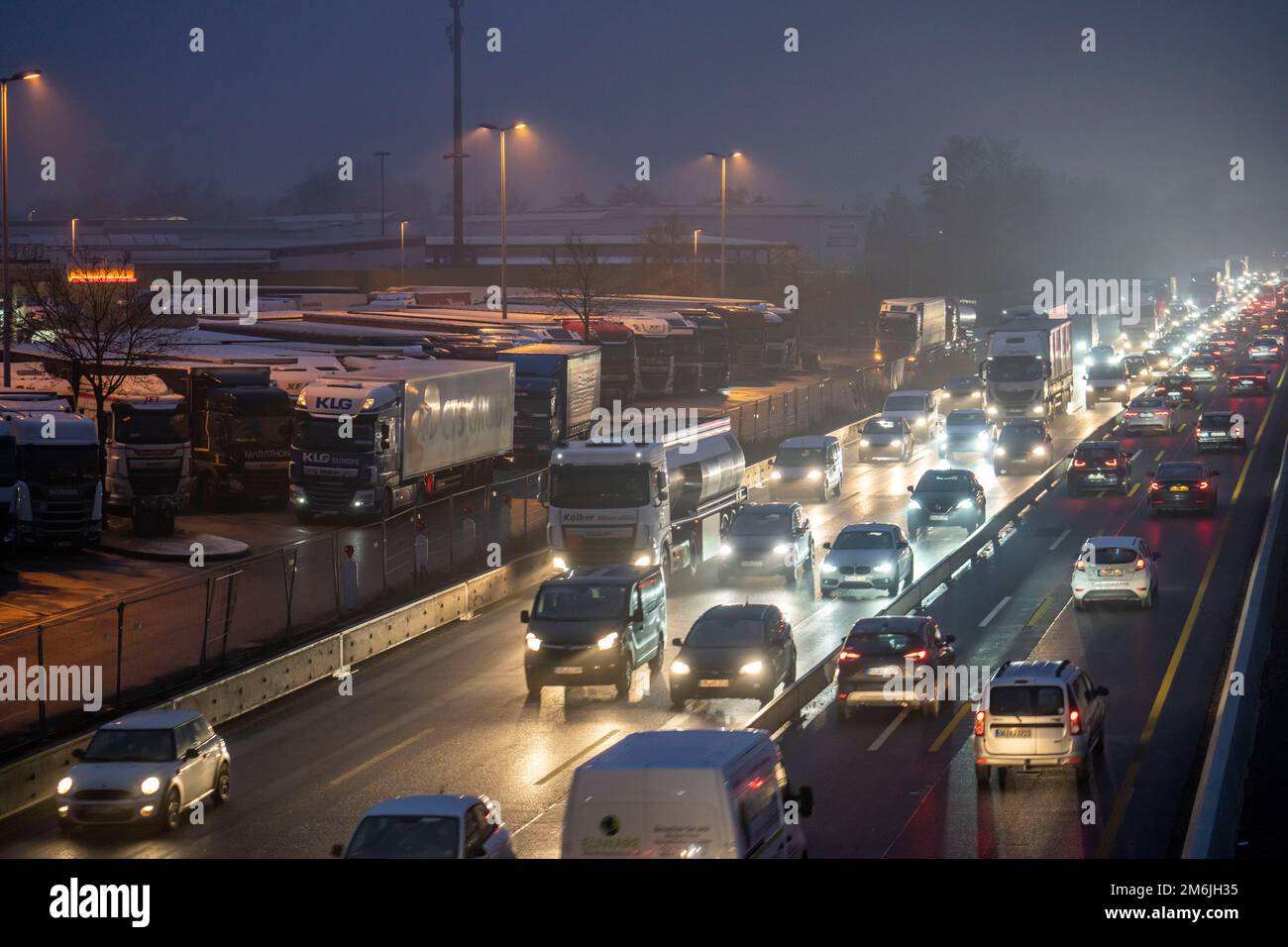 Heavy traffic on the A2 at the Bottrop-Süd service area, overcrowded ...