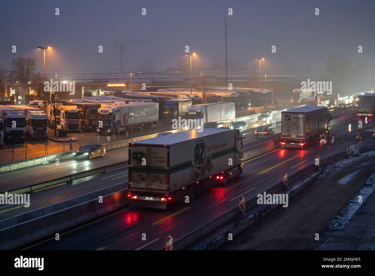 Heavy traffic on the A2 at the Bottrop-Süd service area, overcrowded ...