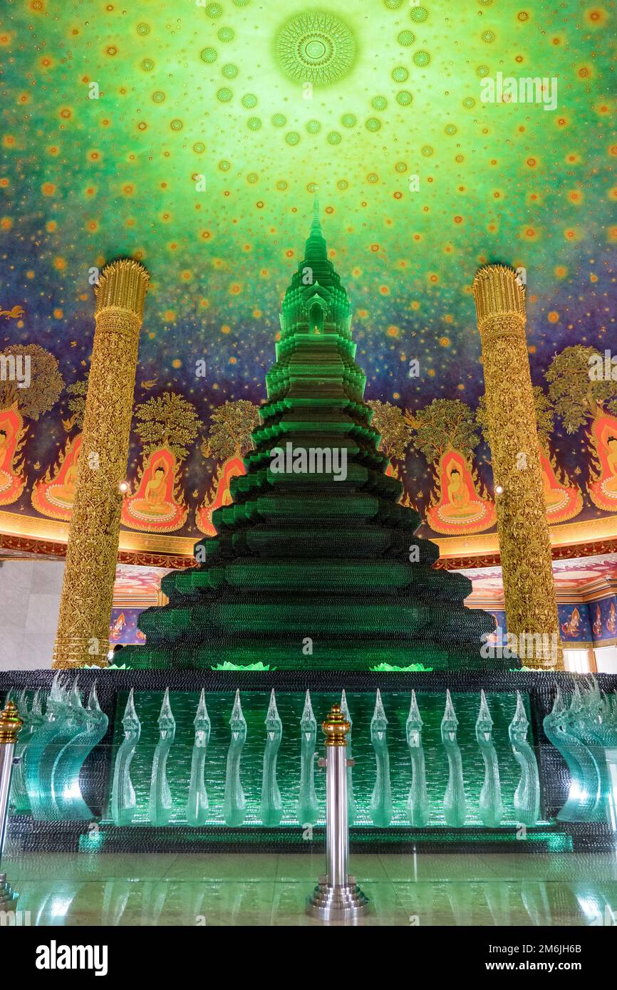 Emerald glass pagoda at Wat Paknam in Bangkok, Thailand Stock Photo - Alamy
