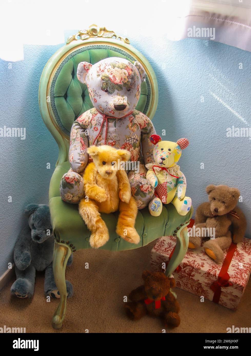 Teddy on chairs hi-res stock photography and images - Alamy
