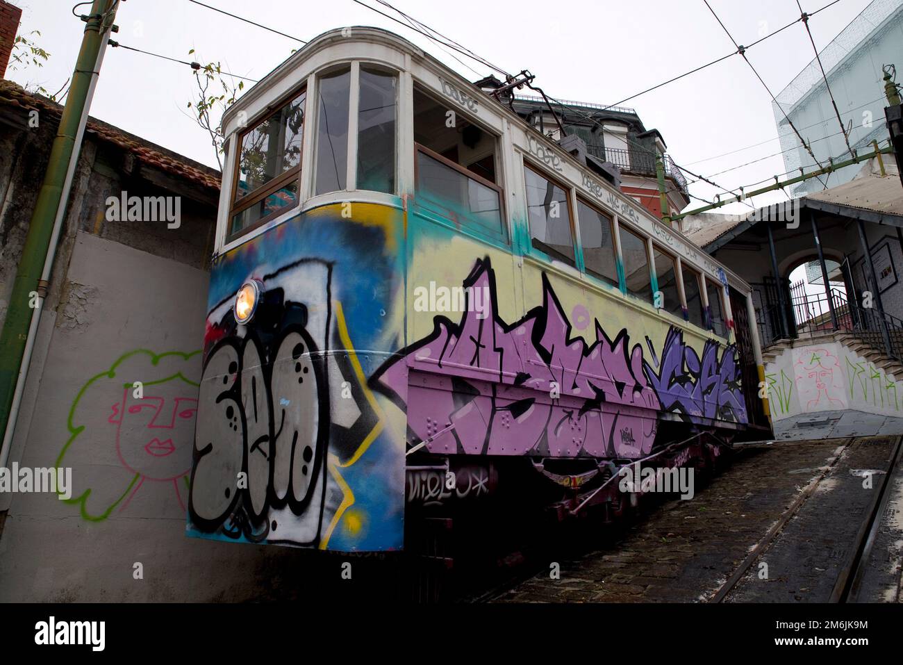 Gloria Funicular, Lisbon Stock Photo - Alamy
