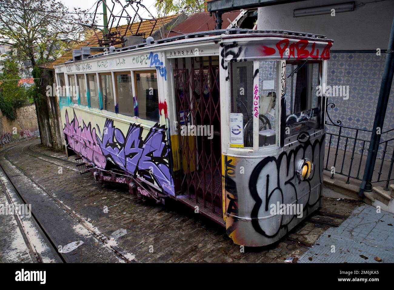 Gloria Funicular, Lisbon Stock Photo - Alamy