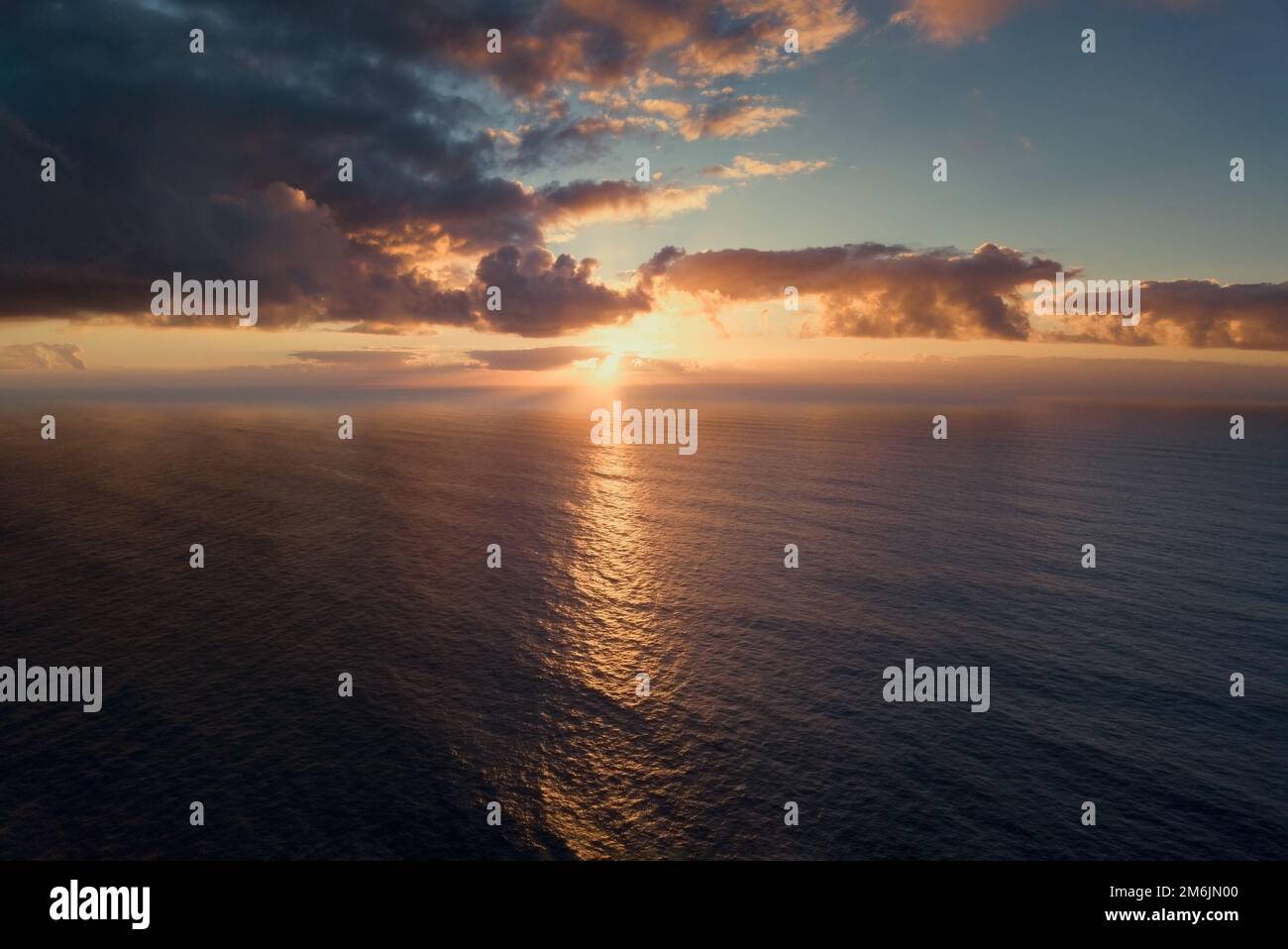 Dramatic seascape over beach hi-res stock photography and images - Alamy