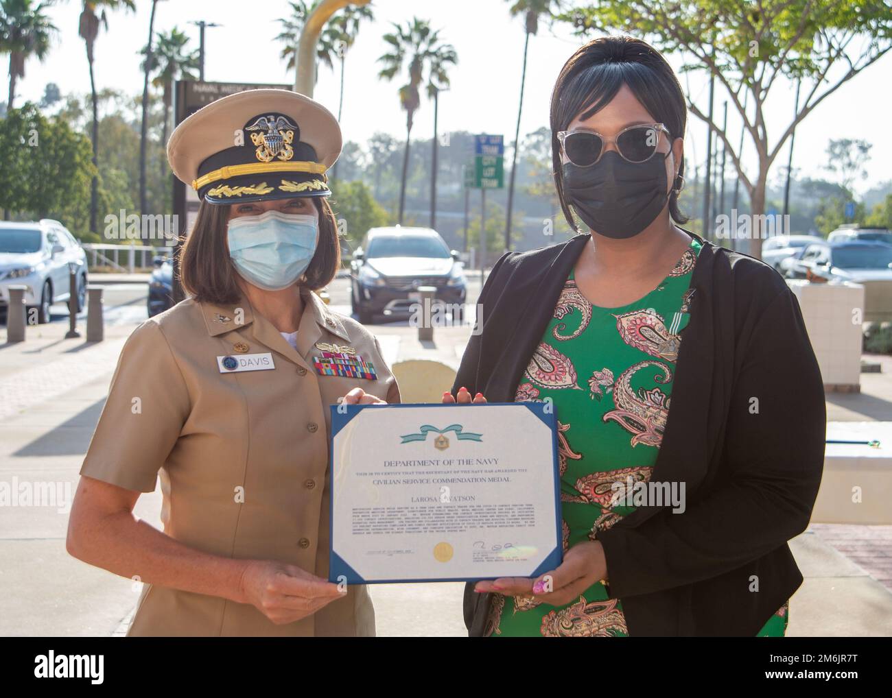 Civilian service commendation medal hi-res stock photography and images ...
