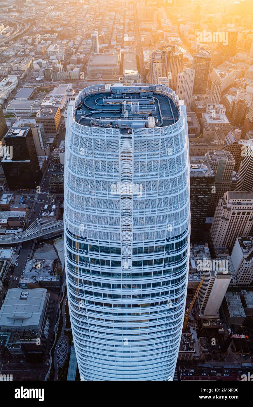 Aerial salesforce tower san francisco hi-res stock photography and ...