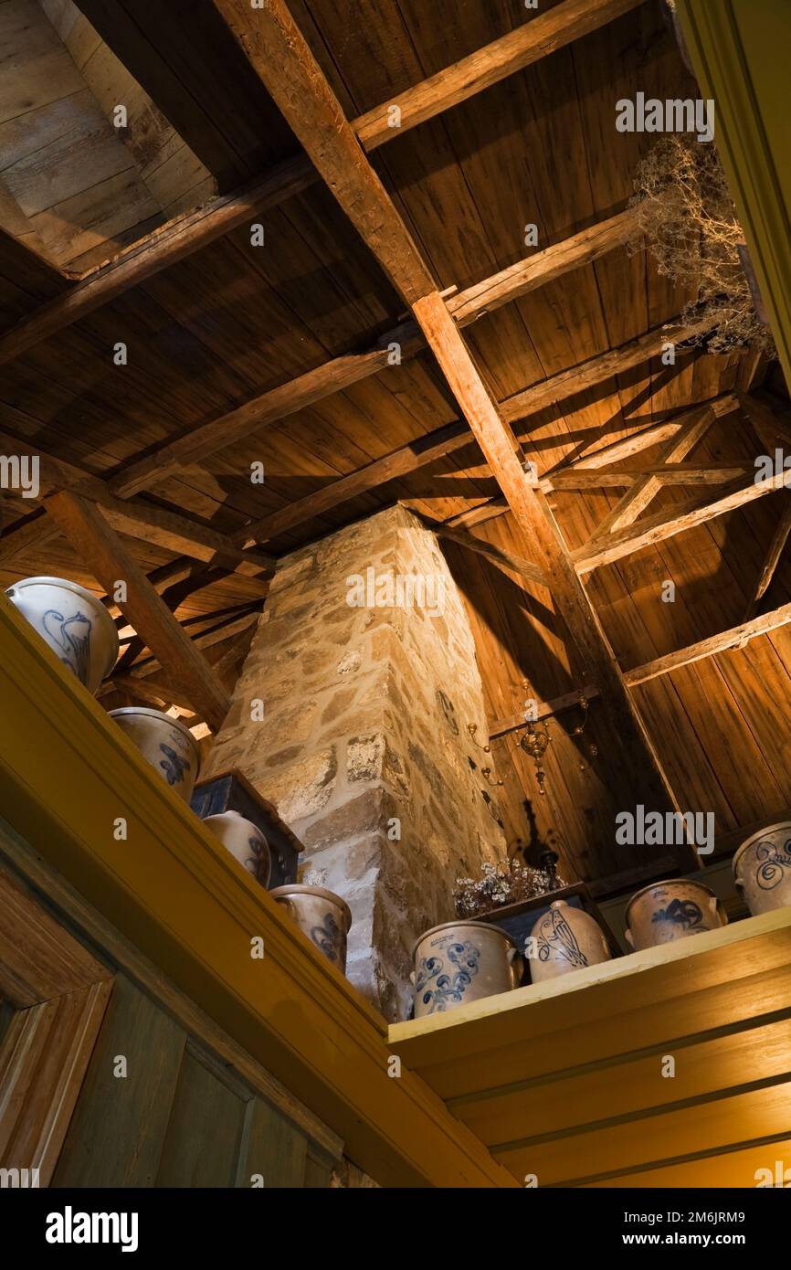 18th century chimney interior hi-res stock photography and images - Alamy
