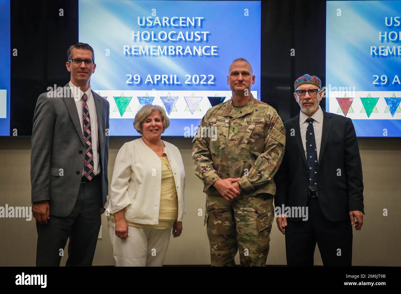U.S. Army Central's Deputy Commanding General, Maj. Gen. Wendul Hagler ...