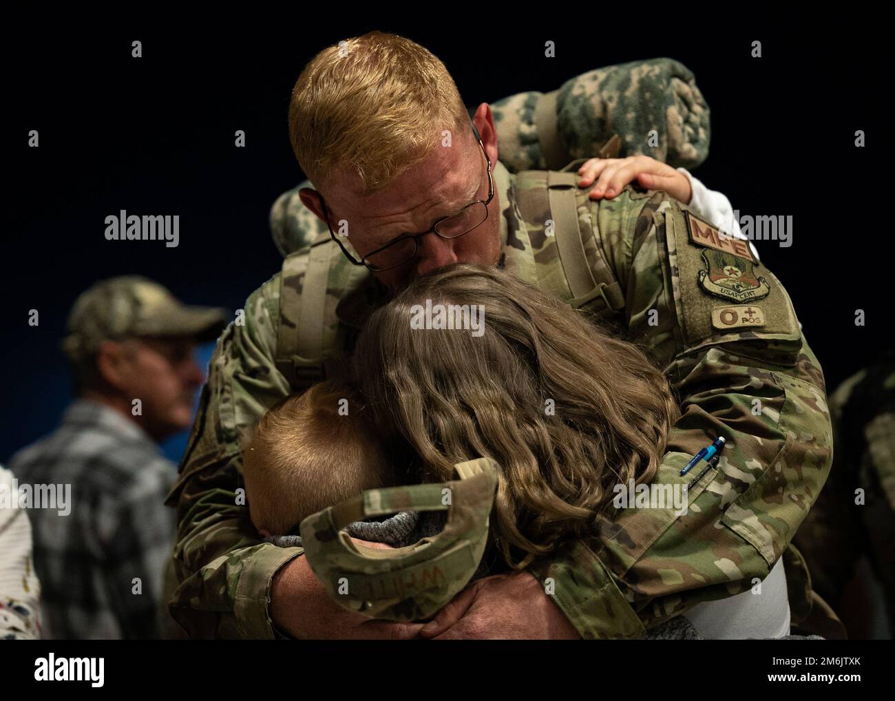 Friends and family welcome 55th Fighter Generation Squadron maintainers ...
