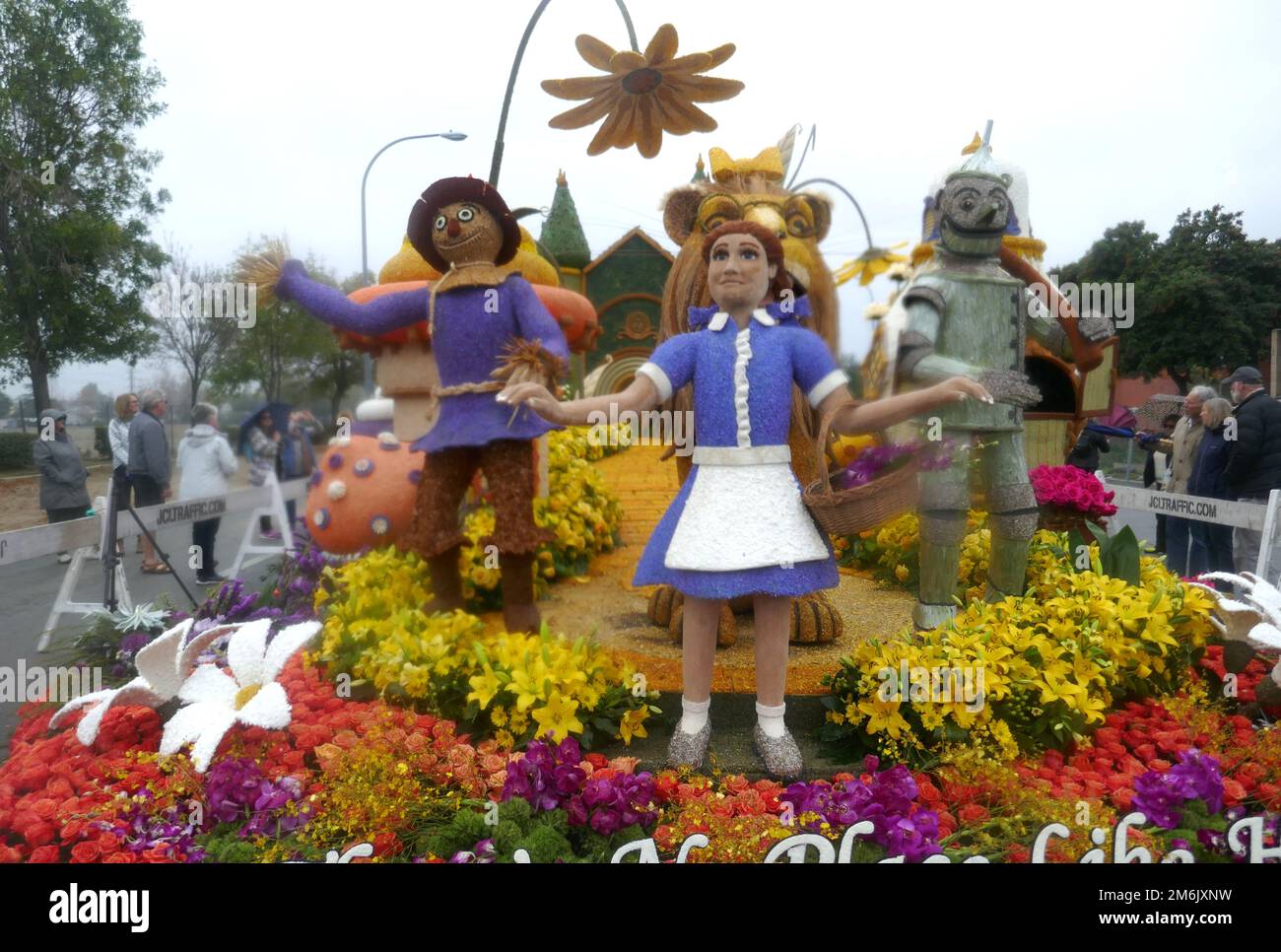 Wizard of oz float hi-res stock photography and images - Alamy
