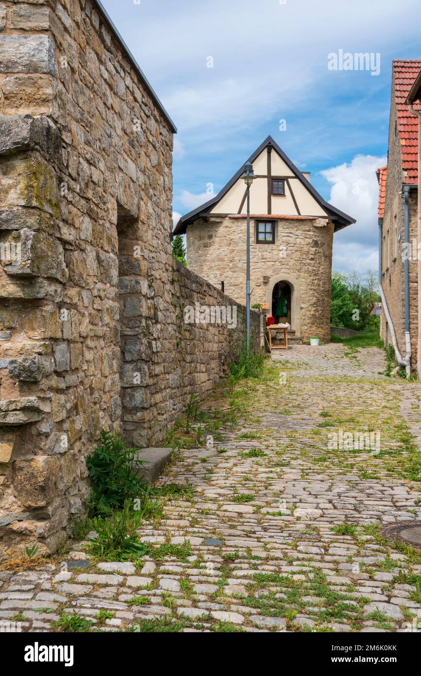 Die historische Altstadt von Dettelbach am Main in Unterfranken mit ...
