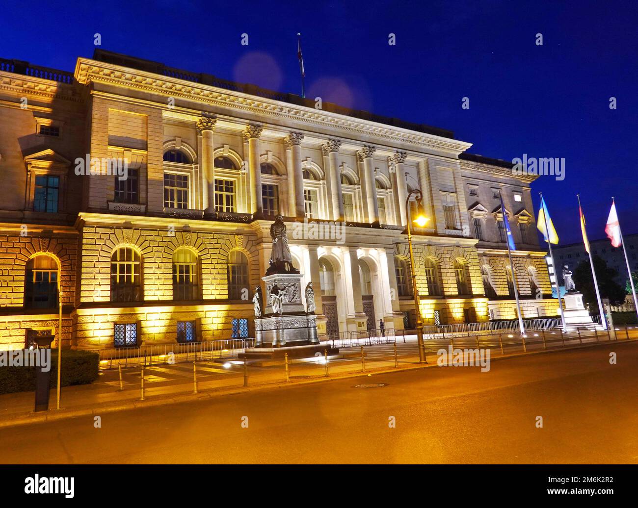 Freiherr vom Stein monument in front of the Berlin House of ...