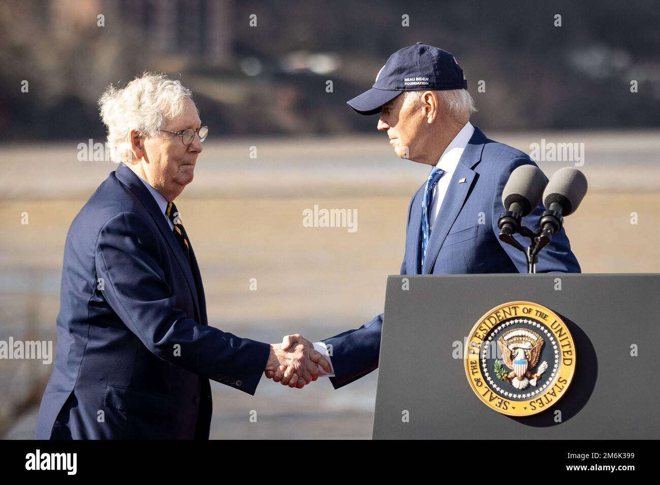 Covington, Kentucky, USA. 4th Jan, 2023. President Joe Biden shakes ...