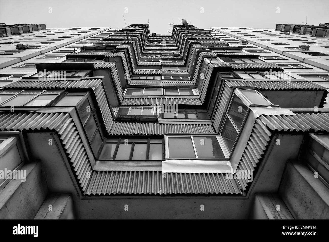 Skyscraper glass windows balconies hi-res stock photography and images ...