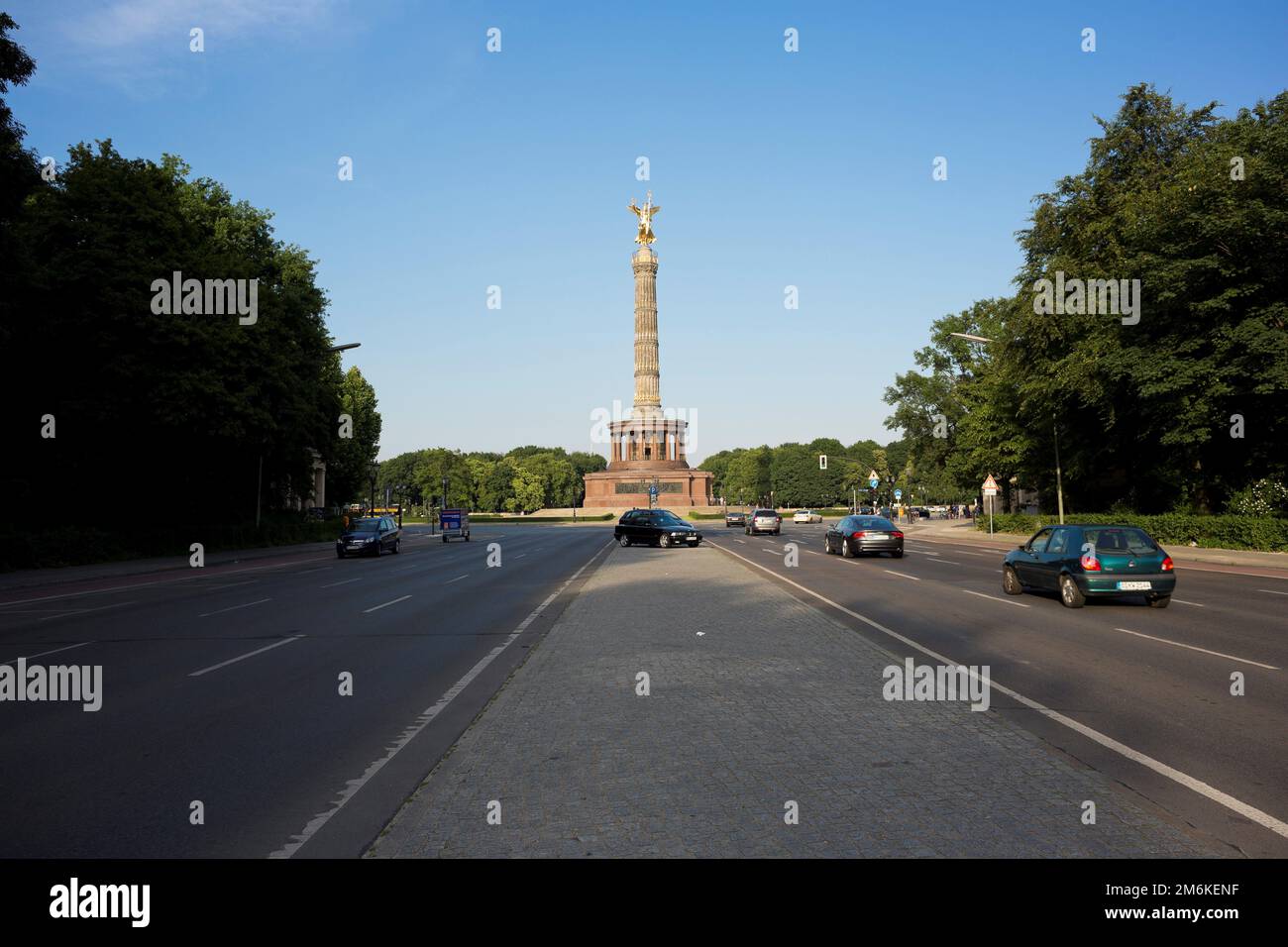 Berlin, Germany victory monumental columns Stock Photo - Alamy