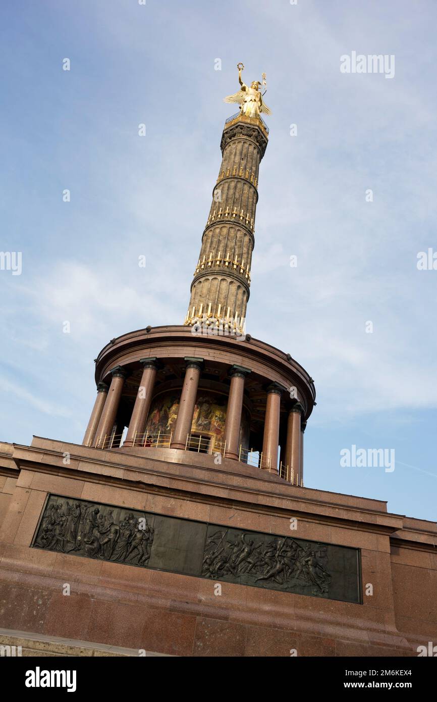 Berlin, Germany victory monumental columns Stock Photo - Alamy