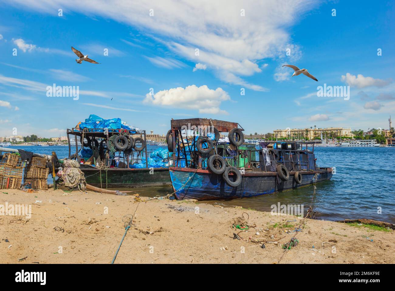 Garbage on ships Stock Photo - Alamy