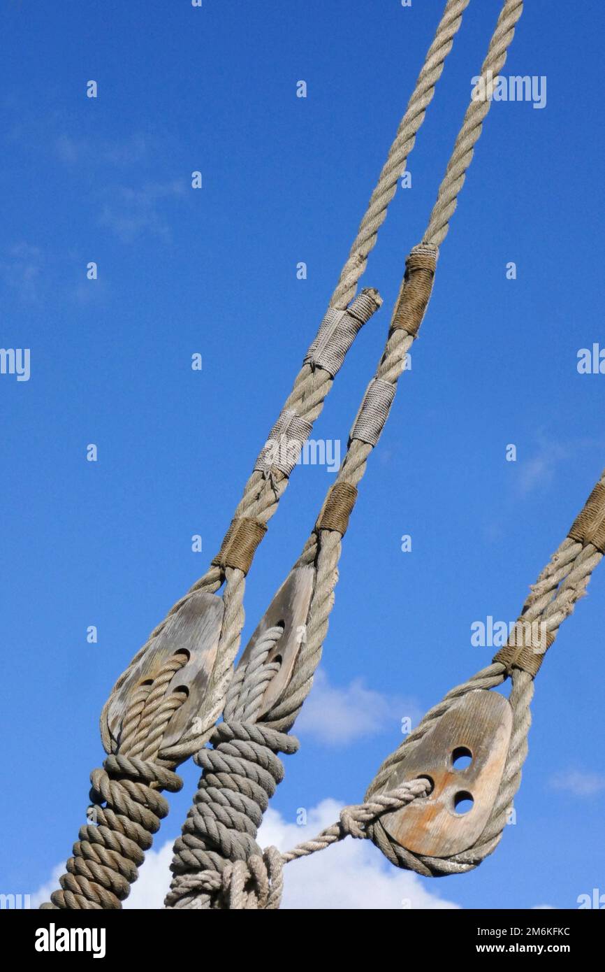 Loop attachment hi-res stock photography and images - Alamy