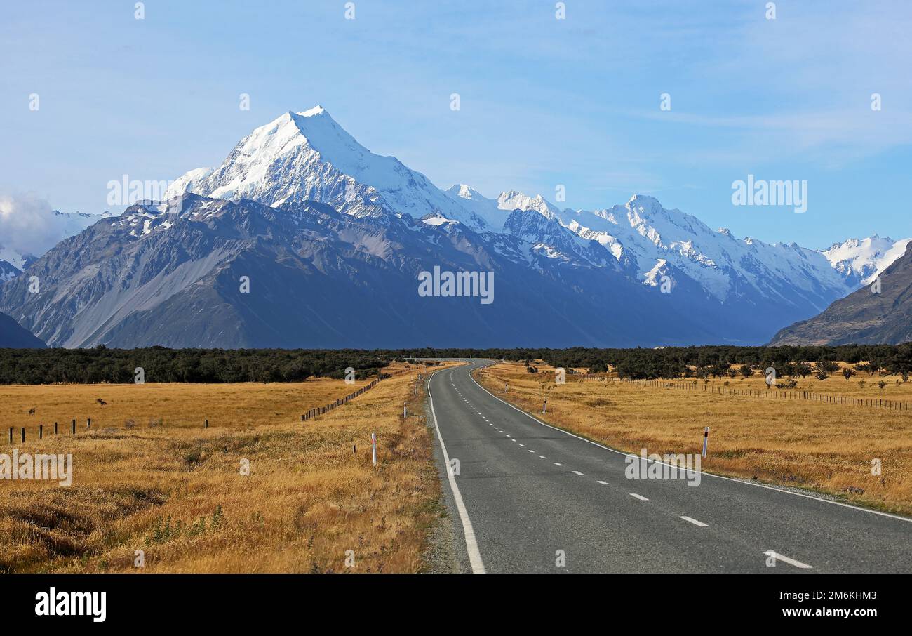 Road to Mt Cook - Mt Cook National Park, New Zealand Stock Photo - Alamy